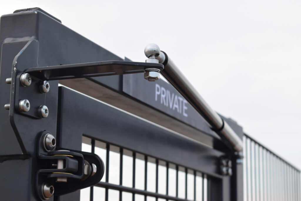 Soft closing gate: How to make your gate self-close