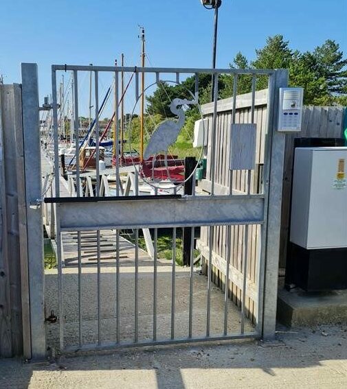 How to find the right lock for your gate - Signet Locks